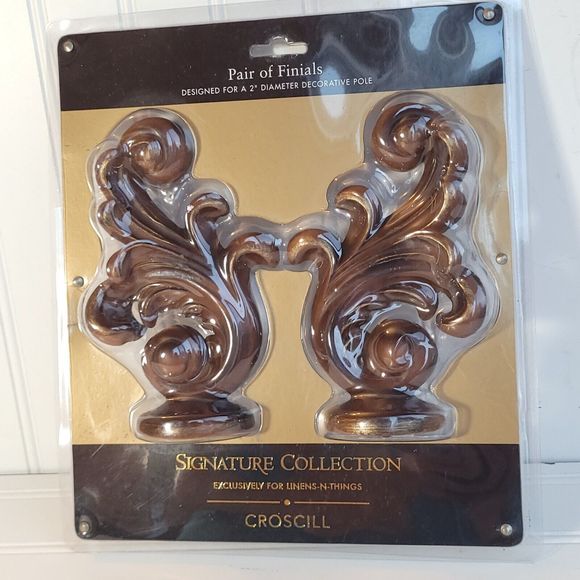 Croscill | Accents | Pair Of Croscill Signature Collection Decor ...